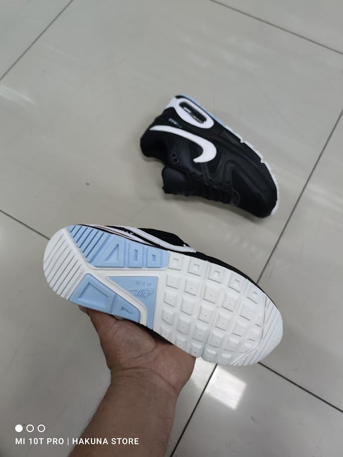 Nike Air Max Command – Hakuna Store